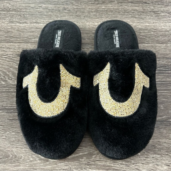 True Religion | Shoes | True Religion Fuzzy Slippers Womens M 65 75 ...